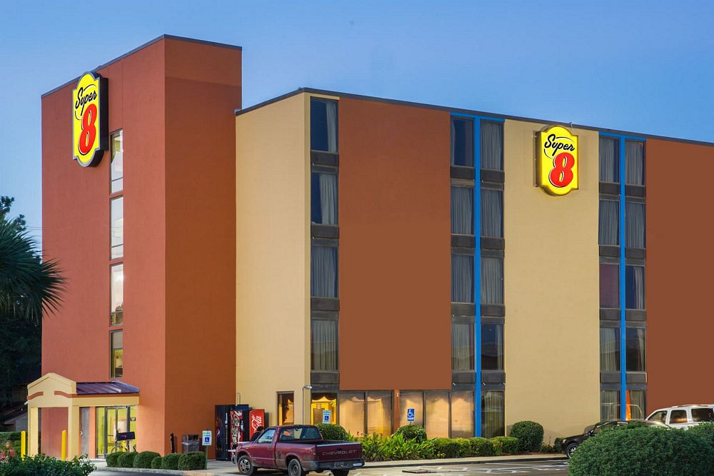 Photo Gallery of Super 8 Myrtle Beach/Market Common Area